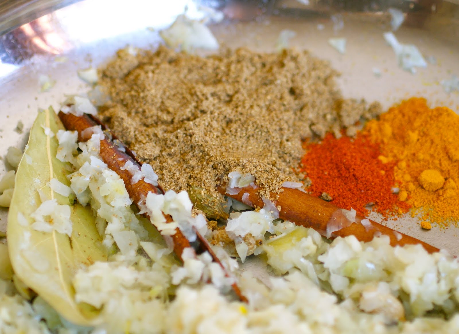 2 Stews: Classic Northern Chicken Curry