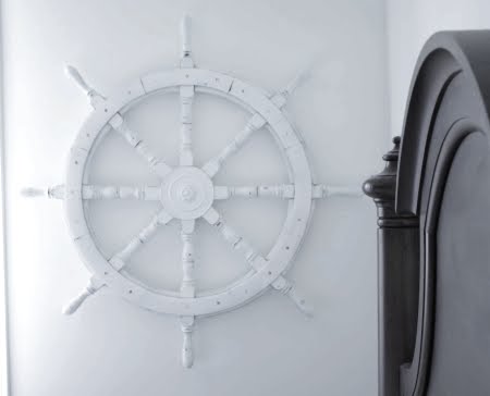 13 Ship Wheel Wall Decor Ideas