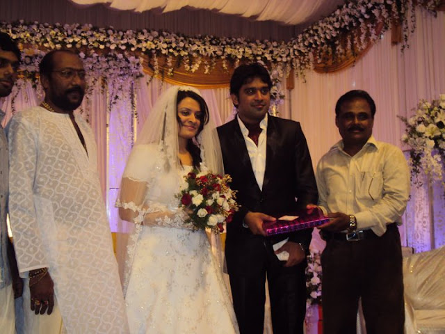 StEpHeN dEvAsSy "The Muzikal Mozart": StEpHeN DeVaSsY's MaRrIaGe pIcS....