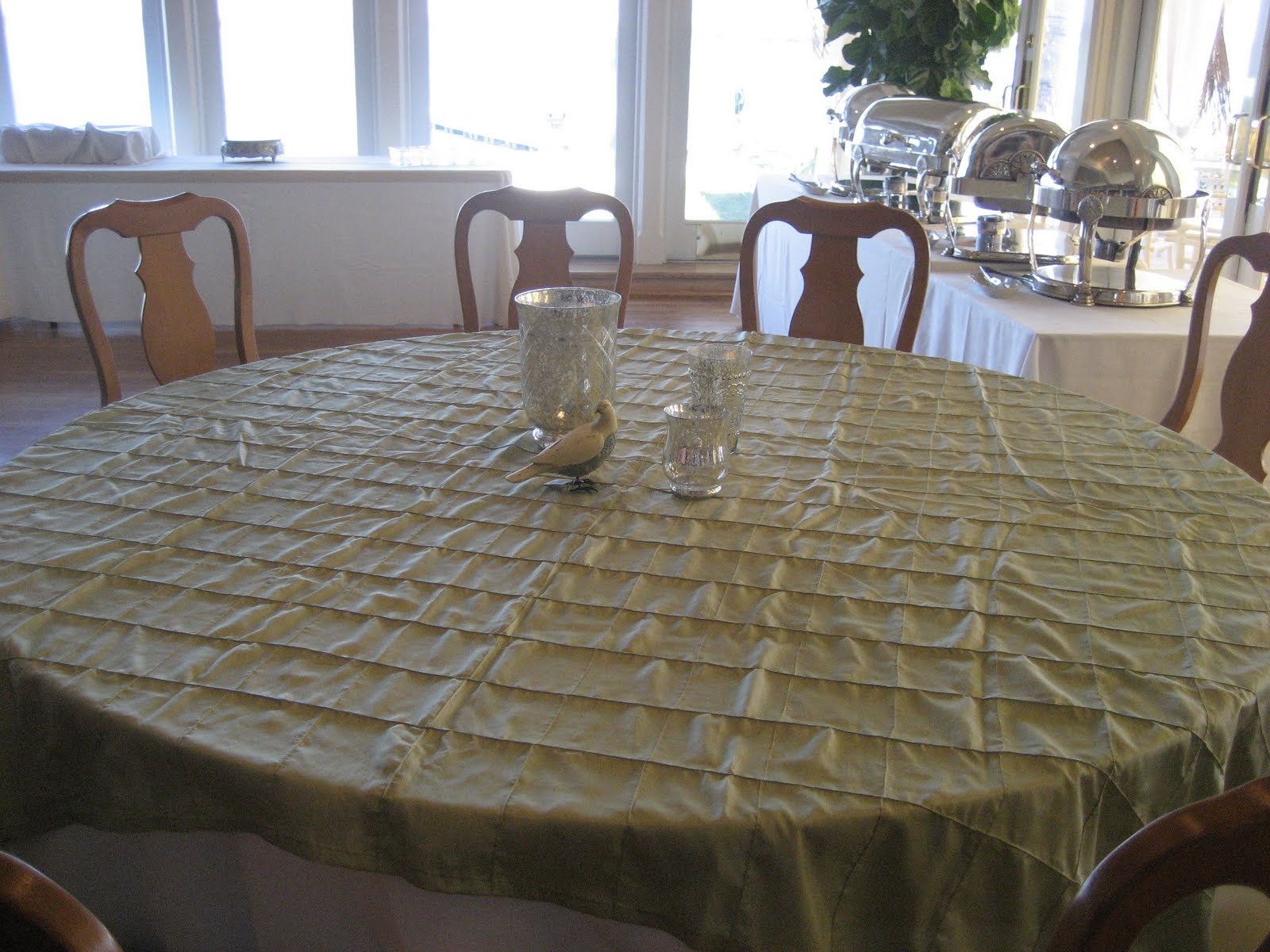 Random Reflections of a Perfectionist: Table linens: a trial