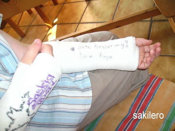 sakilero: Einmal schaukeln = zweimal Gipsarm