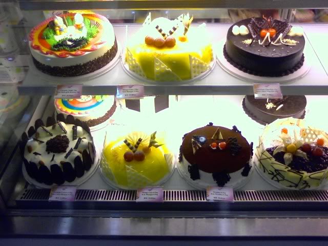 Semekar Kasih: King's Confectionery - King Kong punya kedai kek!