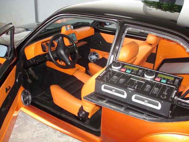 TUNING SaFaUr: tuning de interior