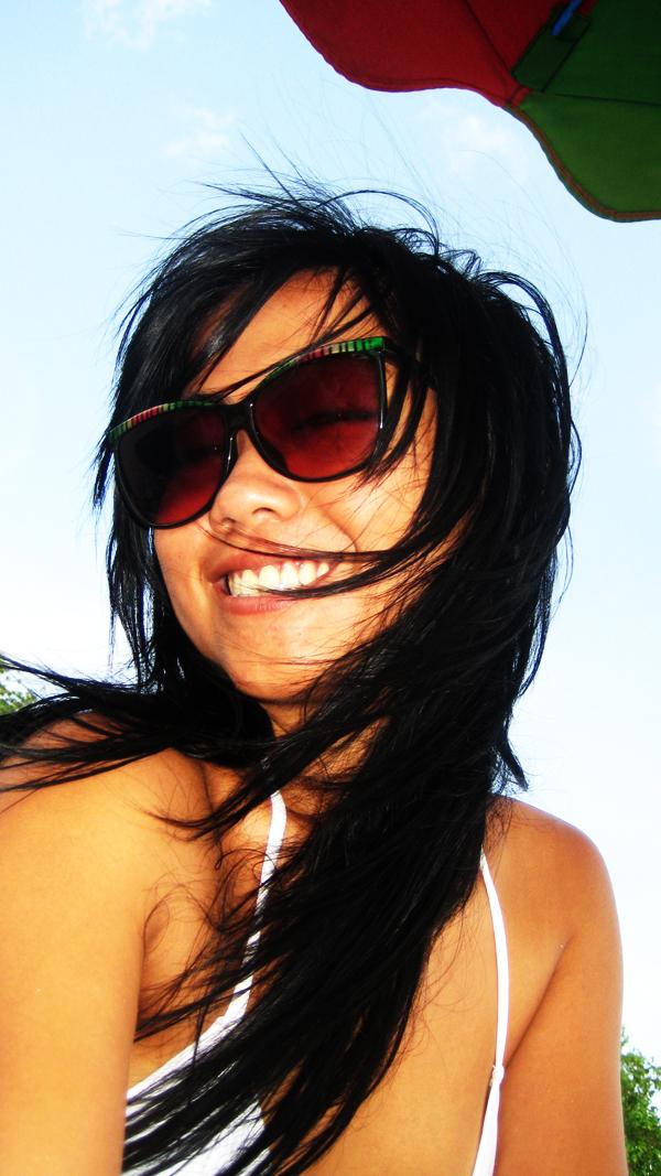 RUPA RUPA DUNIA: Gadis Berbikini Ria