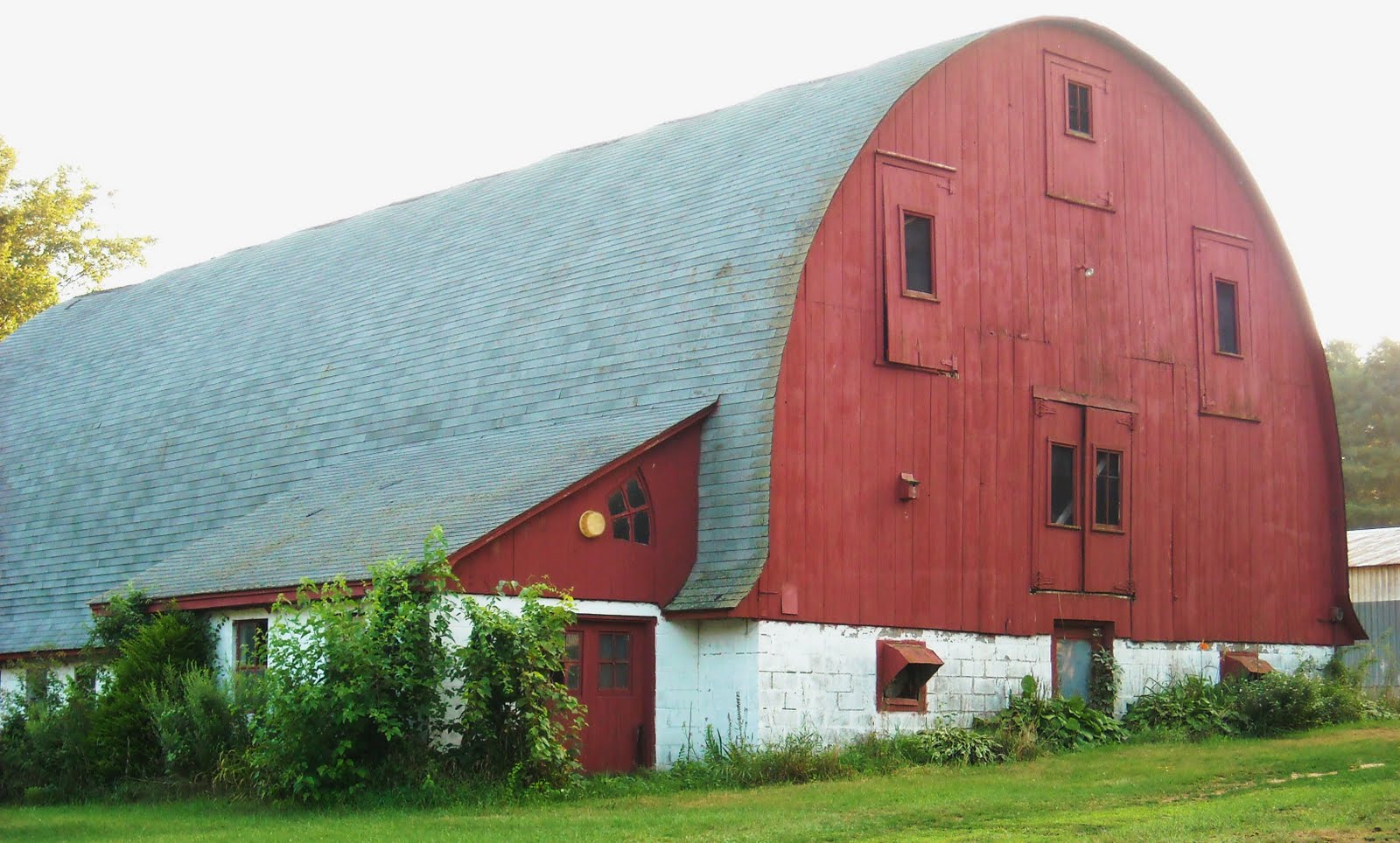 *The Brambleberry Cottage*: A Bit of Barn Envy