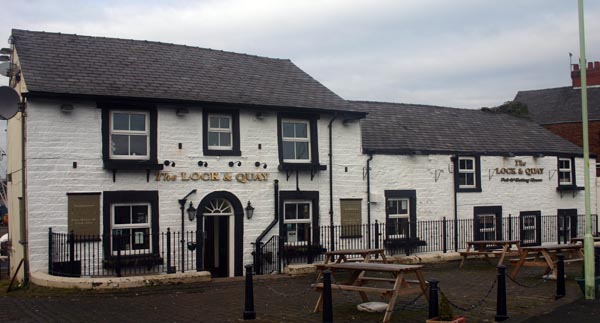 towpath treks: the blog: Canal Pub Review: Botany Bay, Whittle-Le-Woods ...