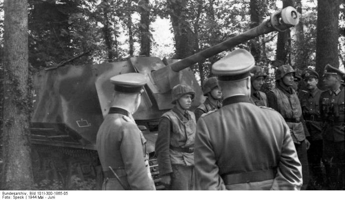 【21st Panzer Division Schützen-Regiment 104 (1942) / Panzergrenadier ...