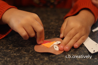 s.b.creatively: Toilet Paper Tube Turkey