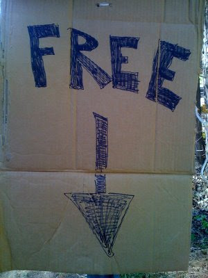 free signs: Signs that say "free"