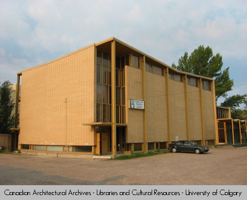 Little Mid Century Modern House on the Prairie: In the Spirit of Modern ...