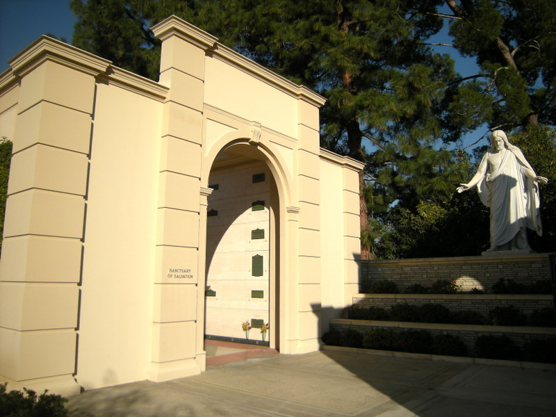 Los Angeles Morgue Files: L.A. TV News Anchor Jerry Dunphy 2002 Forest ...