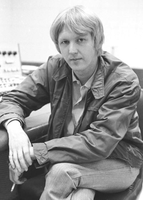 RIP Los Angles: Celebrity Grave: Songwriter Harry Nilsson 1994