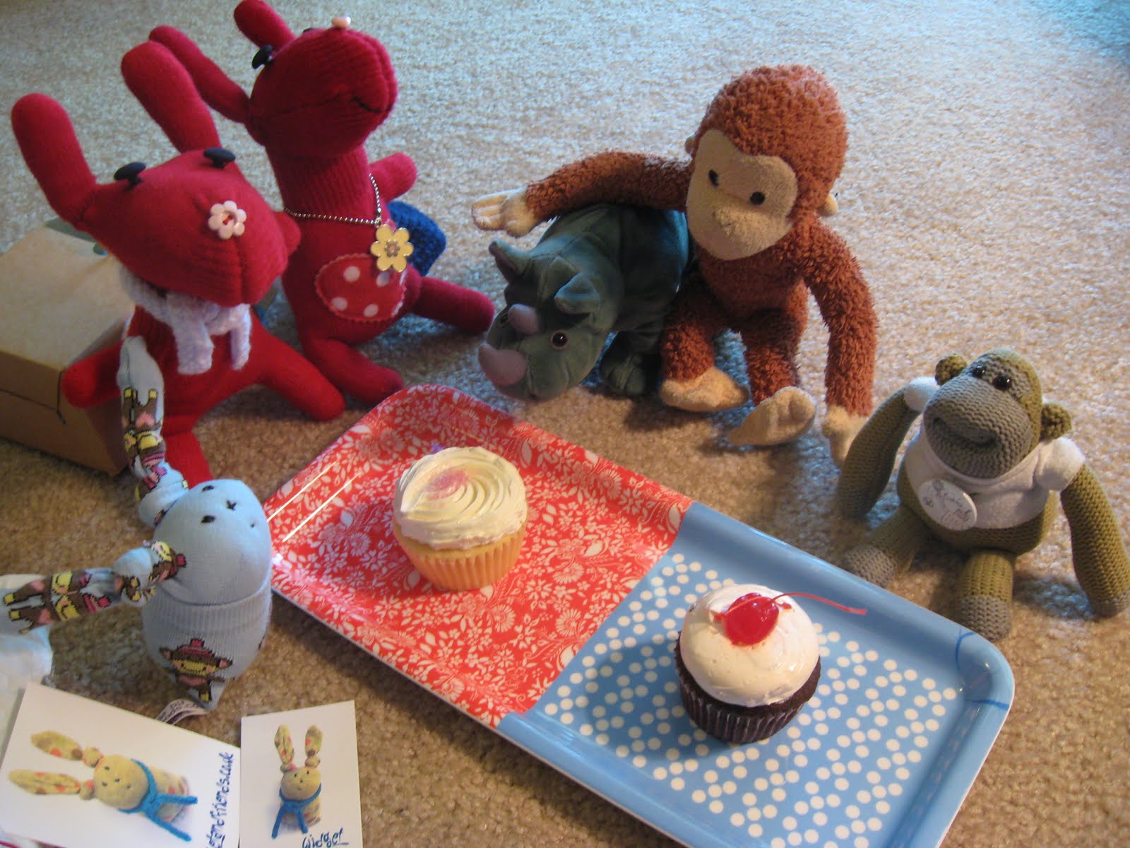 Anna Hull, Sock Bunny Maker to The World: Munkeh Bunny gets a warm ...