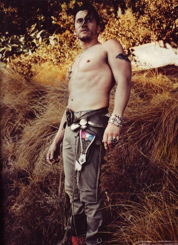 To the History Mobile!: Clifton Collins Jr. picspam