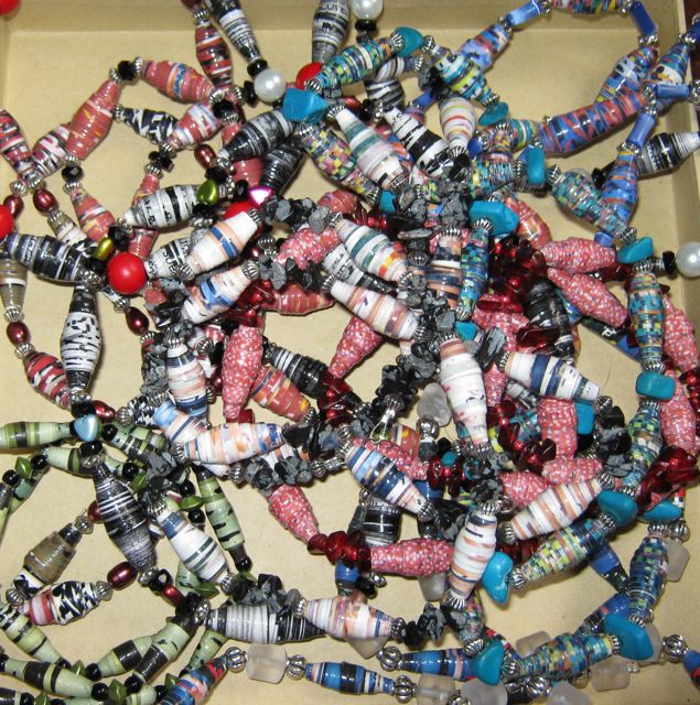 Anne Gracie: Paper beads