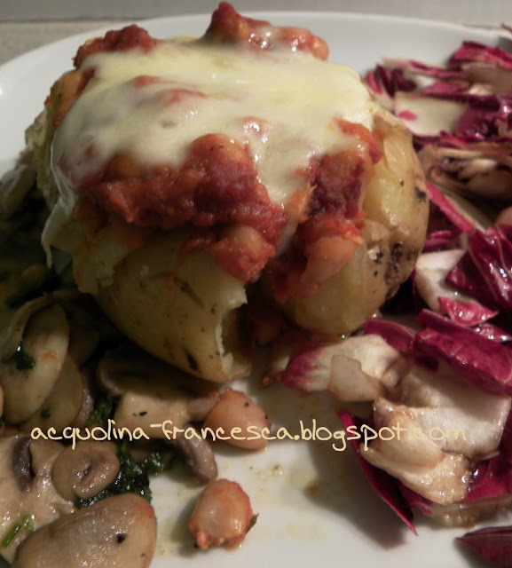 Acquolina: Jacket potatoes from London!