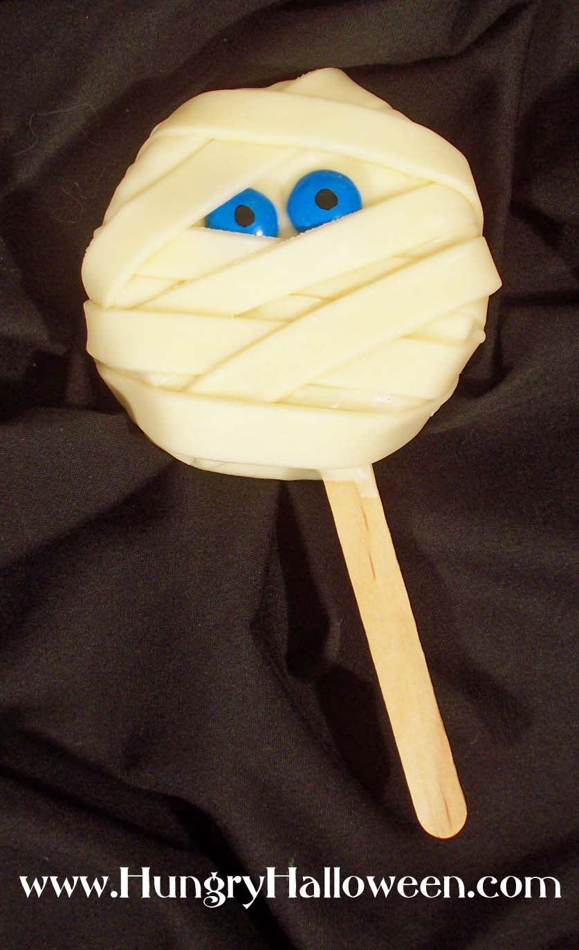 Mummy Pops - Rice Krispies Treat Lollipops for Halloween - Hungry ...