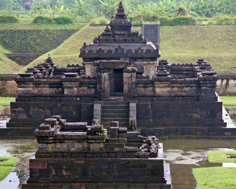 Kwartetwo Sejarah: Candi Sambisari