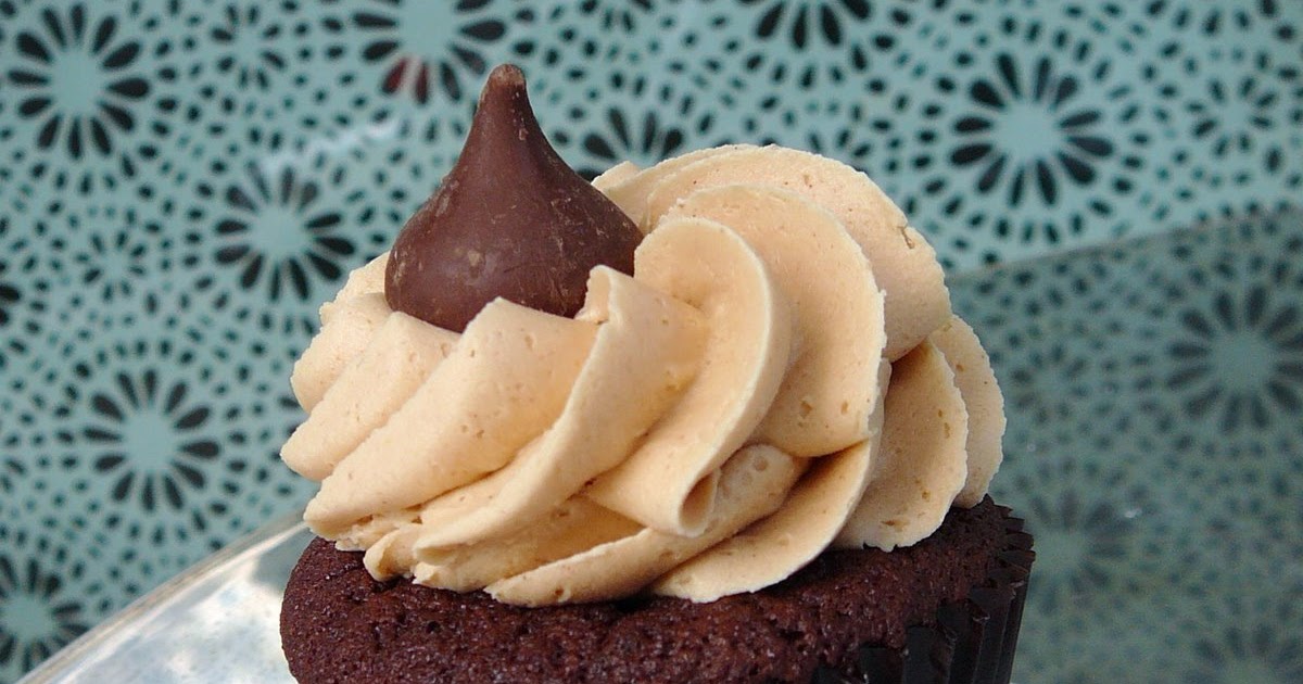 Baked Perfection: Hello Cupcake, a review