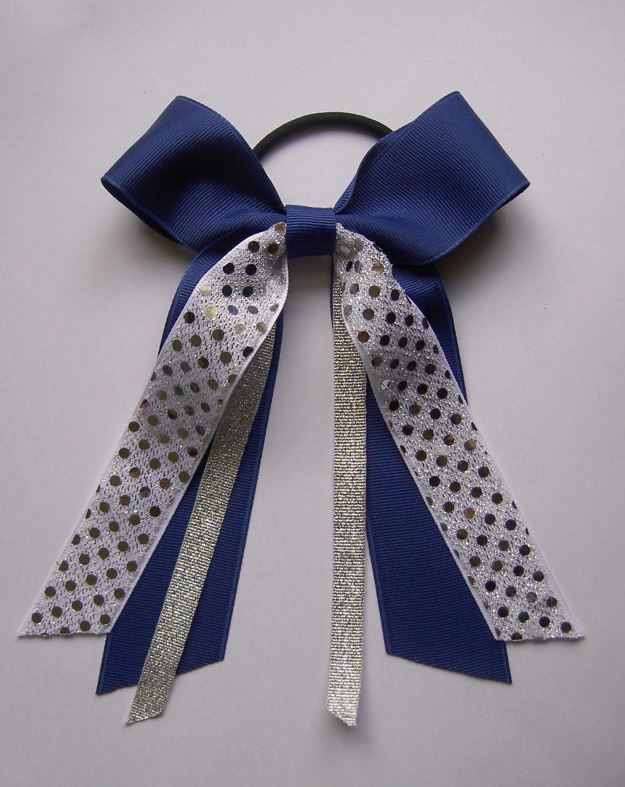 Little Daisy's Boutique: Cheer Bows!!