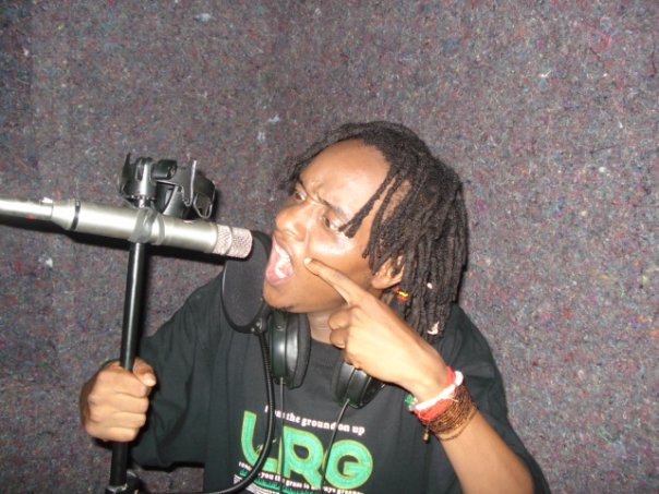 DEE SEVEN®: UKOO FLANI MAUMAU...PPPUUUFFF