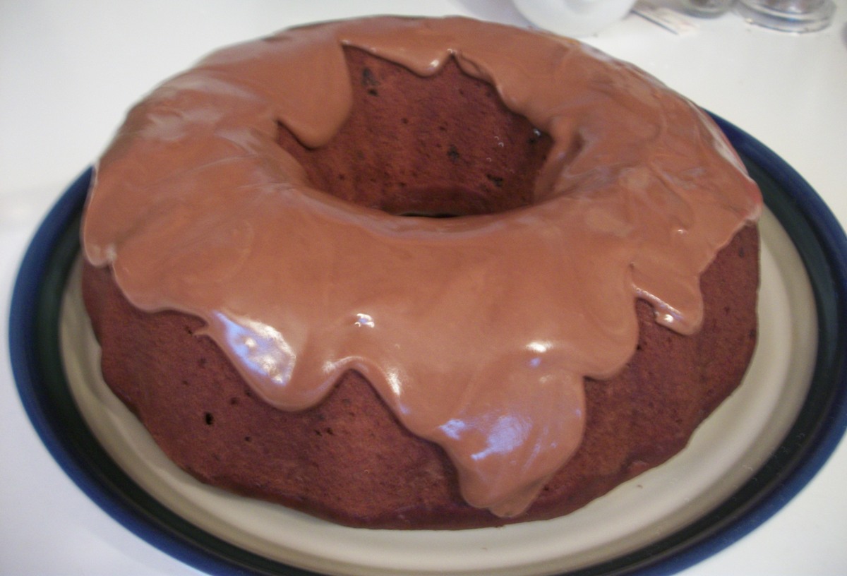 Cook with Sara: Chocolate Raisin Cake