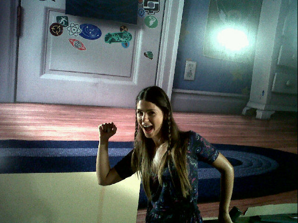 VaneWorld || Fan Club Official || All About Vane Andreu