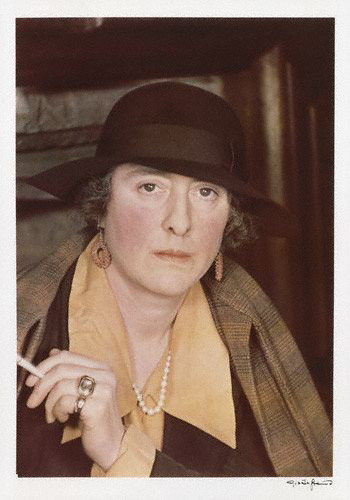 ContraSOLa: LESBIAN PORTRETS (3) The three Vs