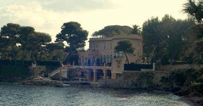 A Leap Into The Dark: The Moon´s a Balloon - David Niven