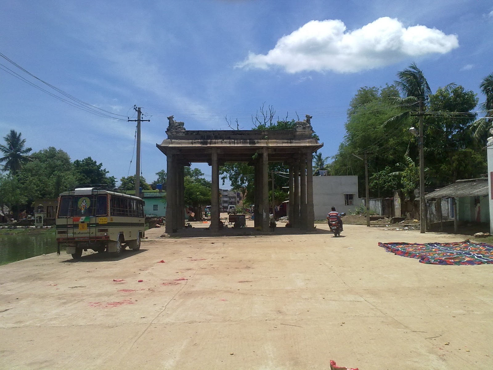 Dhivya Dharsanam: Ponneri Sri Agatheeswarar