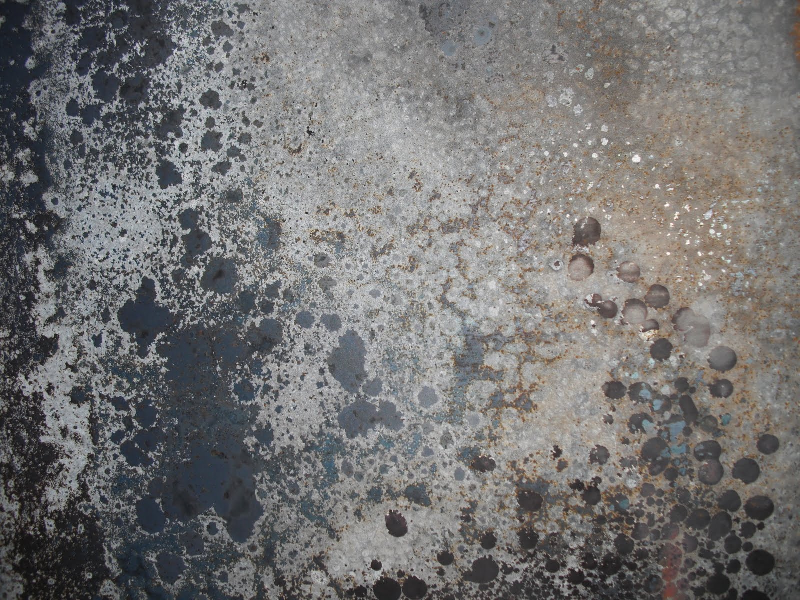 Burnt Metal Textures - Naomi Hoang