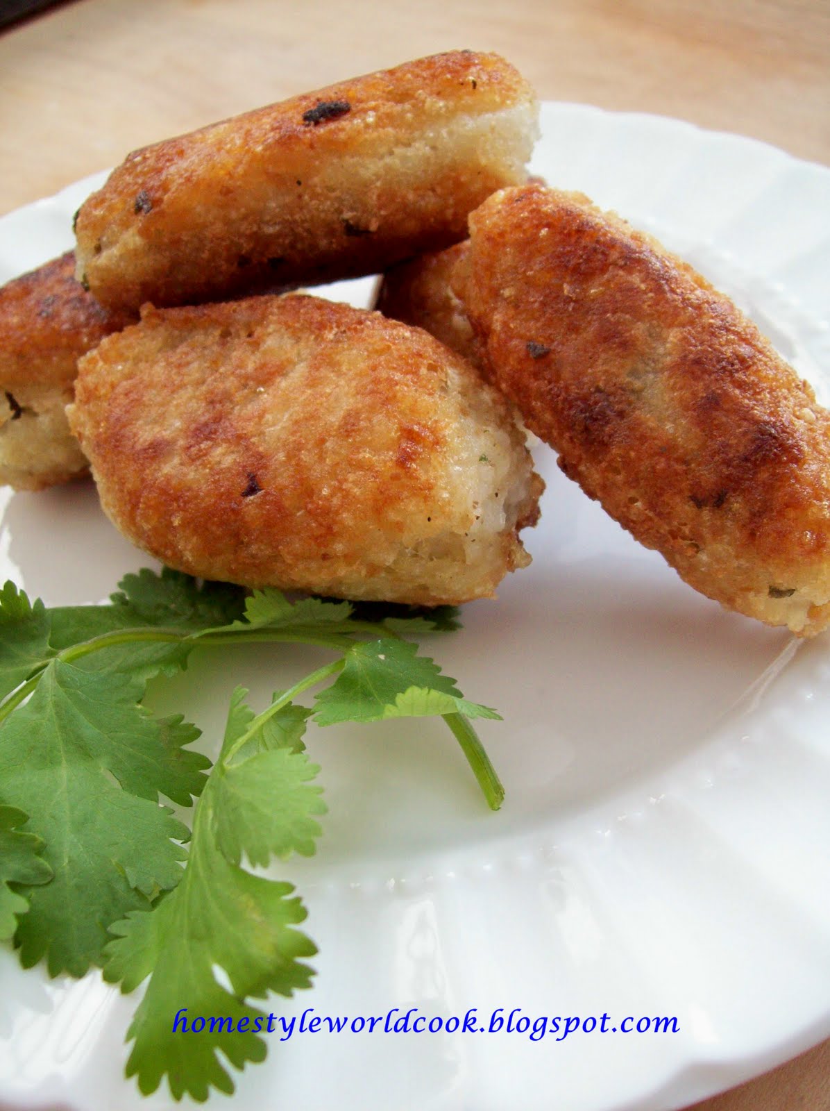 Homestyle Cooking Around The World: Iraqi Meat-filled Rice Fritters- Kubbah