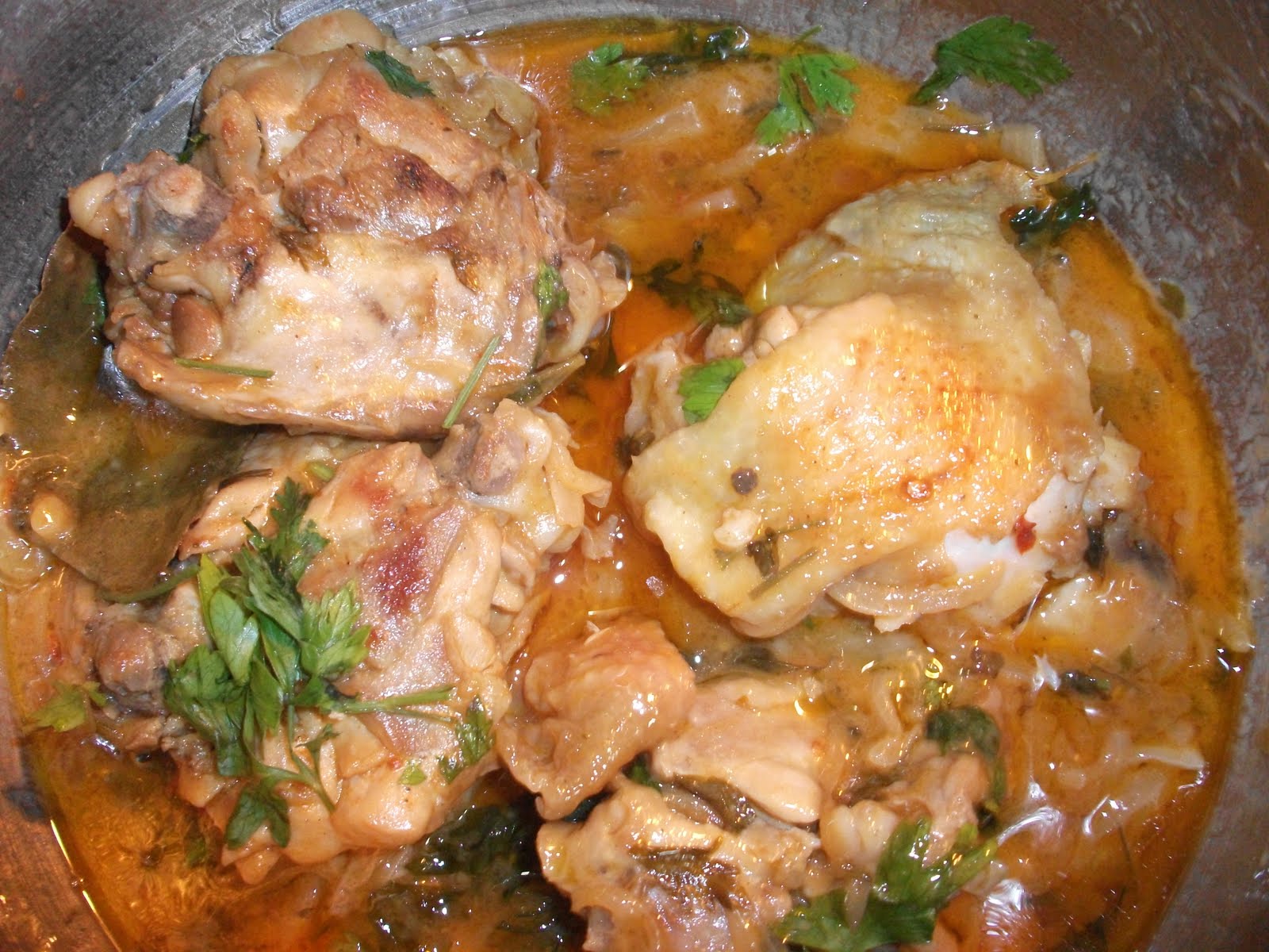 Simples Receitas: Coxas de Frango Estufadas