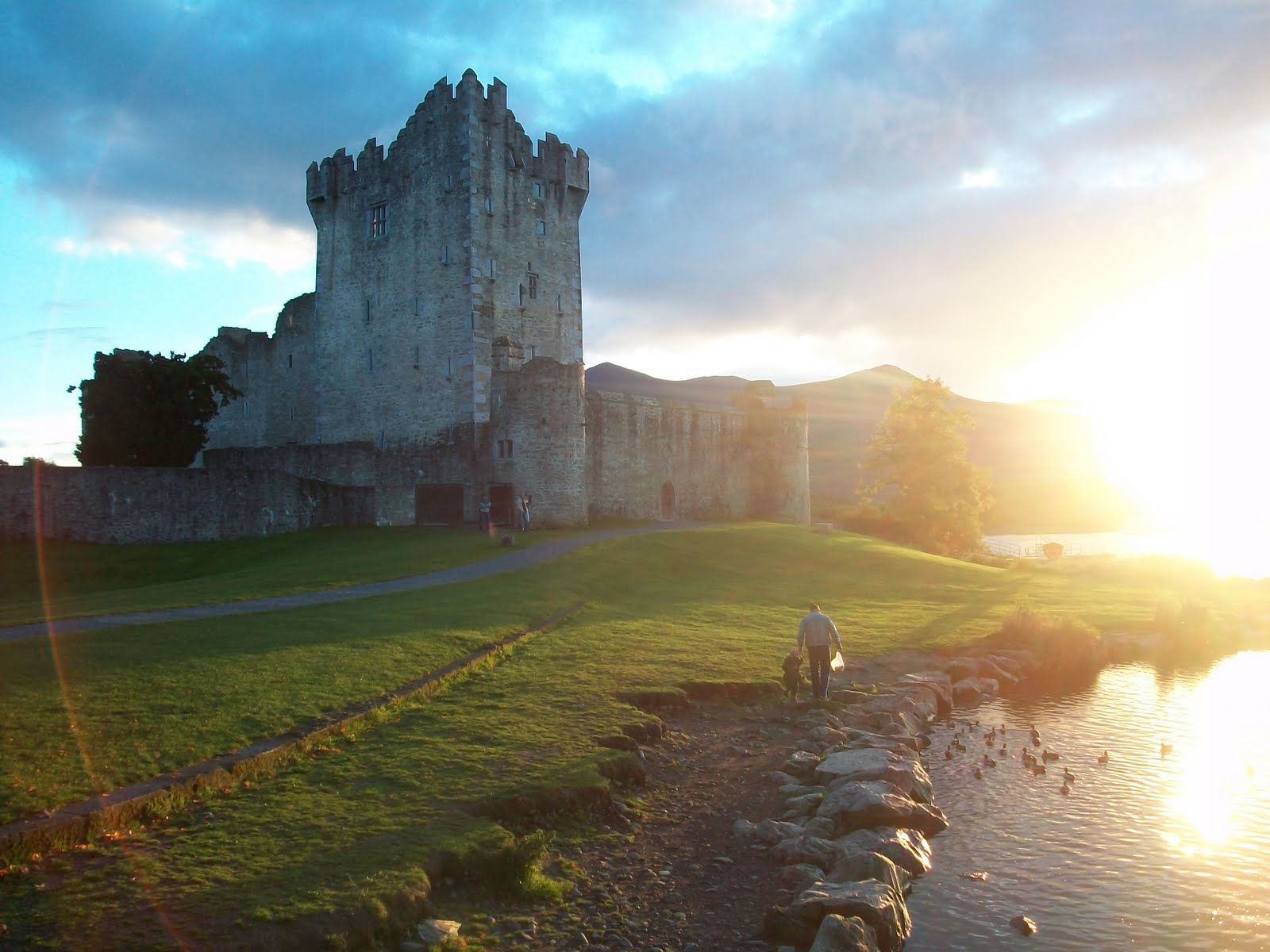 Outdoors Ireland: Sunset @ Ross Castle