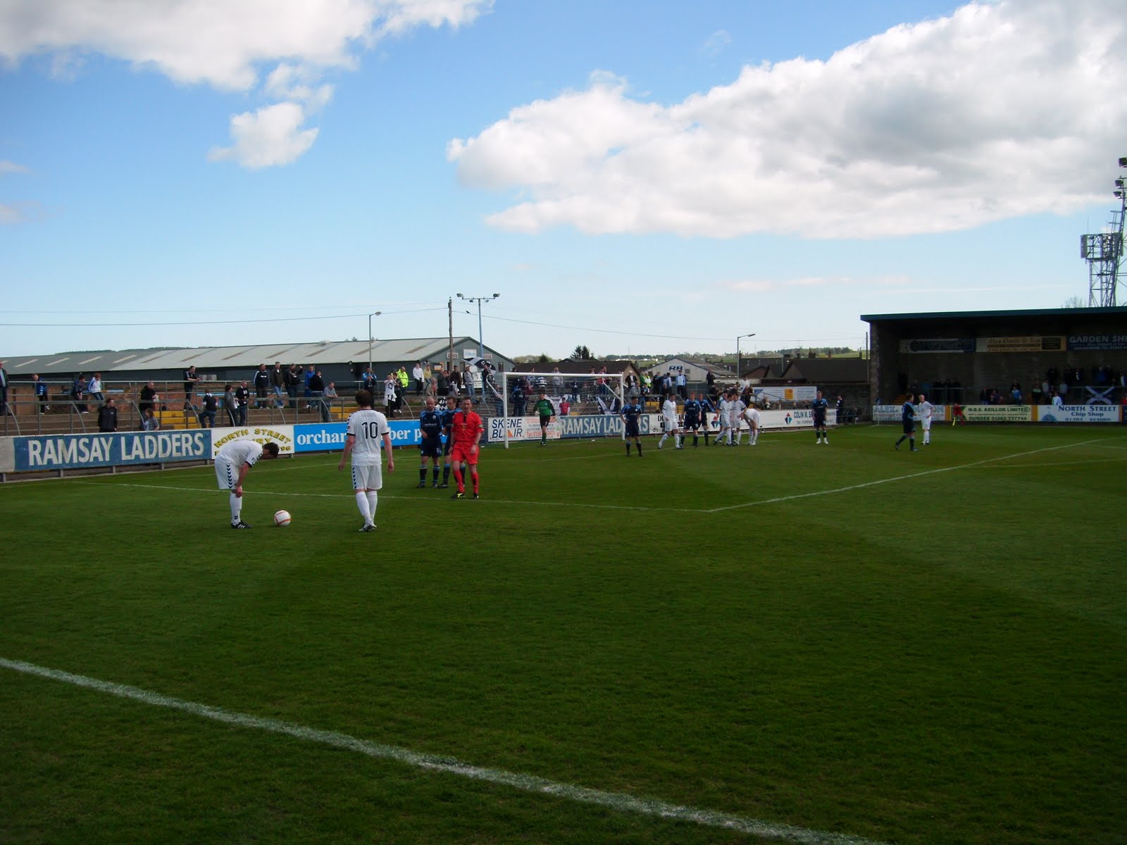 Station Park (Forfar Athletic v East Stirlingshire) | Couples The ...