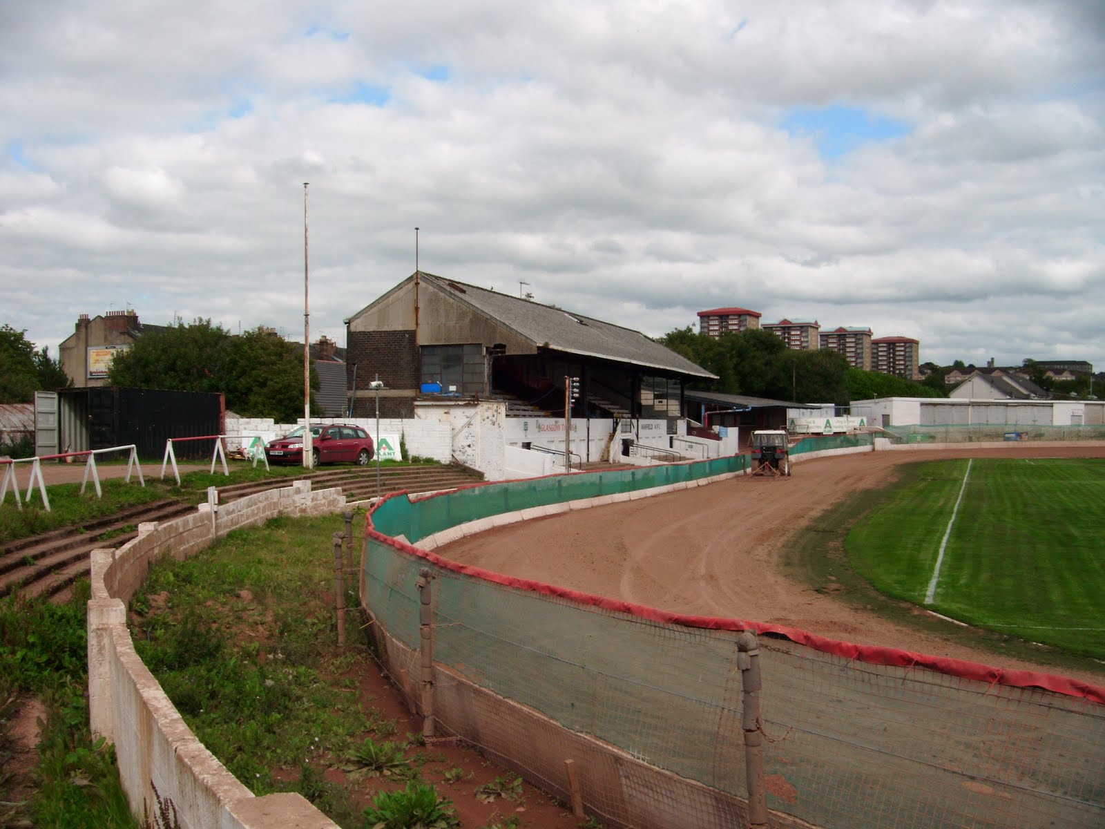 Saracen Park (Ashfield) | Couples The Football Stadium