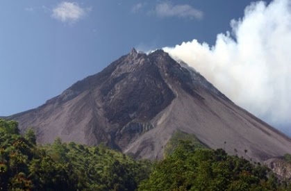 Geology in Motion: Mount Merapi erupts again