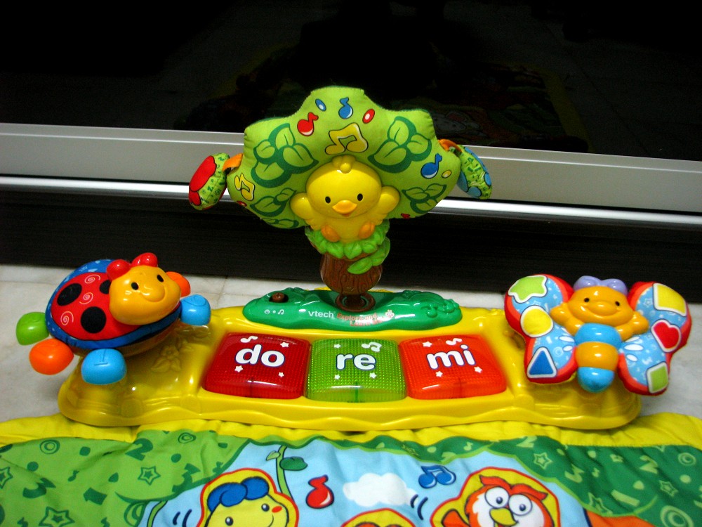 Kiddy Parlour Sold Gallery: Vtech Explore & Learn Mat
