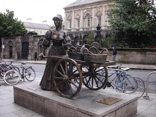 dublin pics: Molly Malone