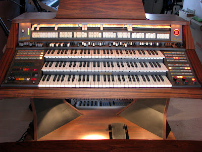 MATRIXSYNTH: Wersi Galaxy Organ - Opened Up