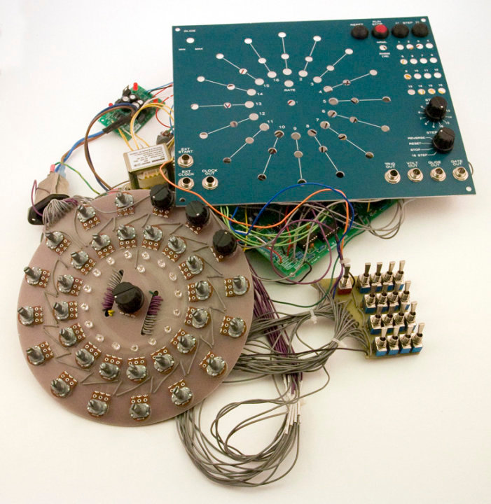 MATRIXSYNTH: Music From Outer Space Sequencer with Circular Pots