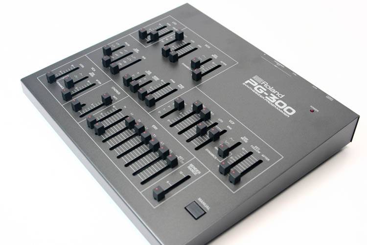 MATRIXSYNTH: ROLAND PG 300