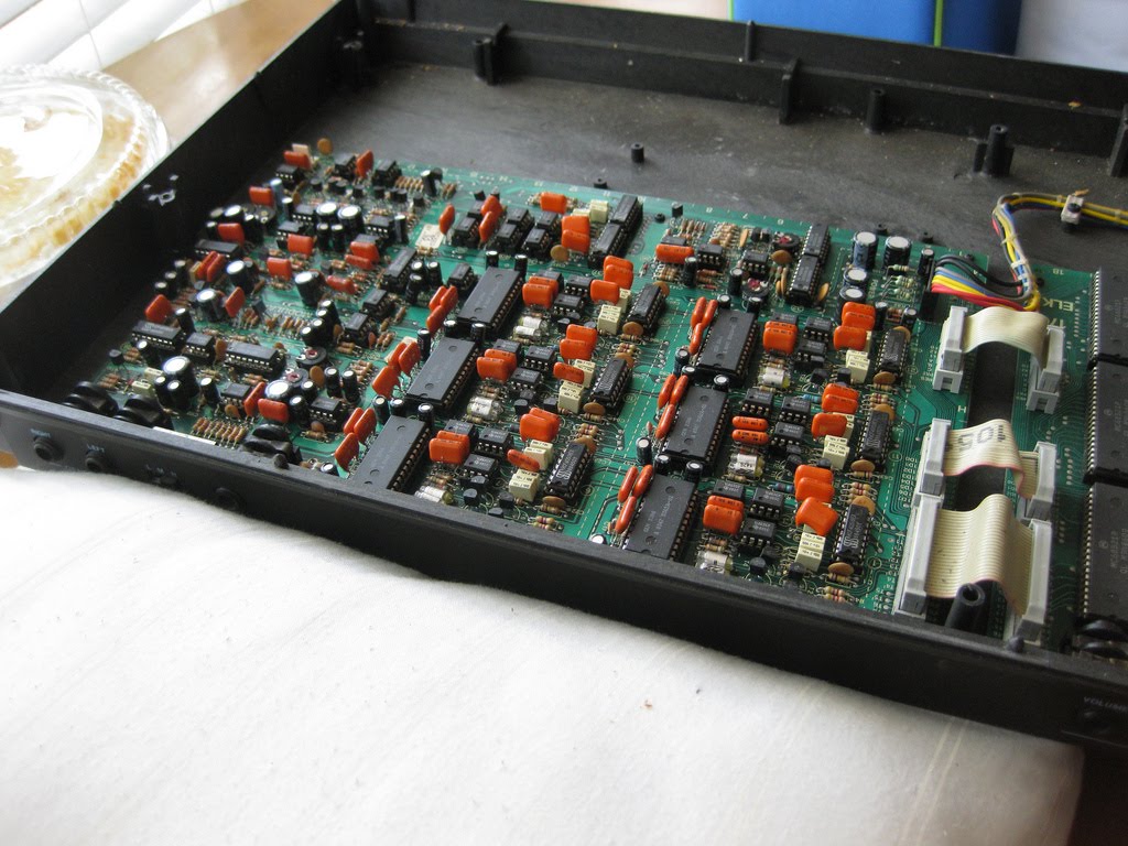 MATRIXSYNTH: Insides of an Elka EK-22