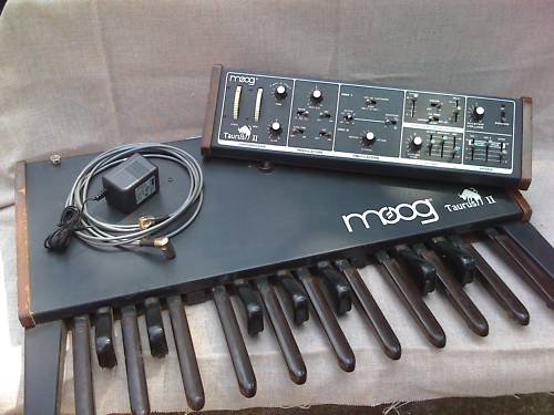 MATRIXSYNTH: Moog Taurus II Bass Synth