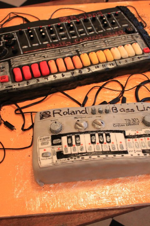 MATRIXSYNTH: More Synth Cakes at manSEDANse