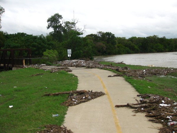 Durango Texas: Fort Worth's Trinity Falls Disappears Under Trinity ...