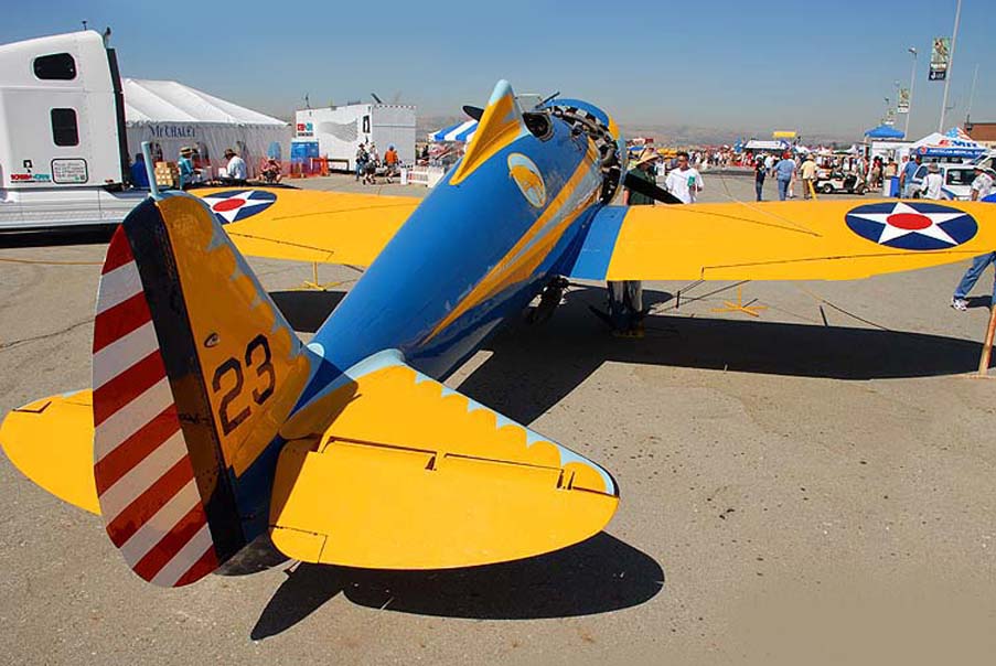 nhungdoicanh: Boeing P-26 Peashooter