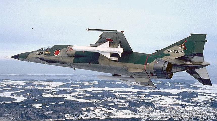 nhungdoicanh: Mitsubishi F-1