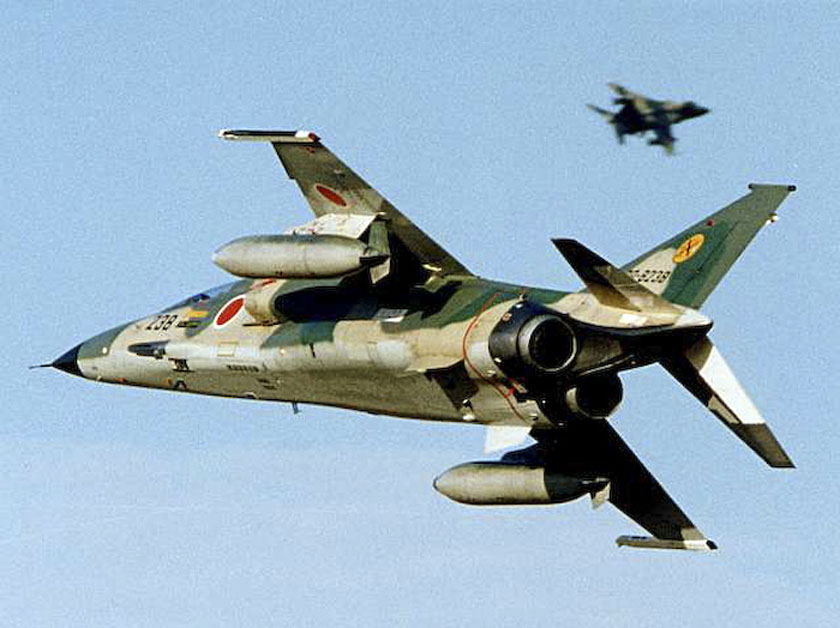 nhungdoicanh: Mitsubishi F-1