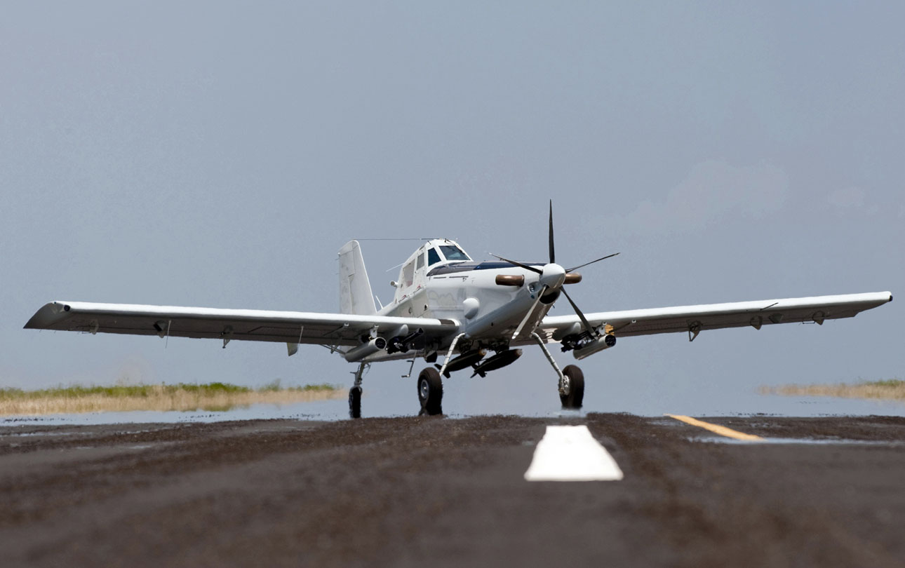 nhungdoicanh: Air Tractor AT-802